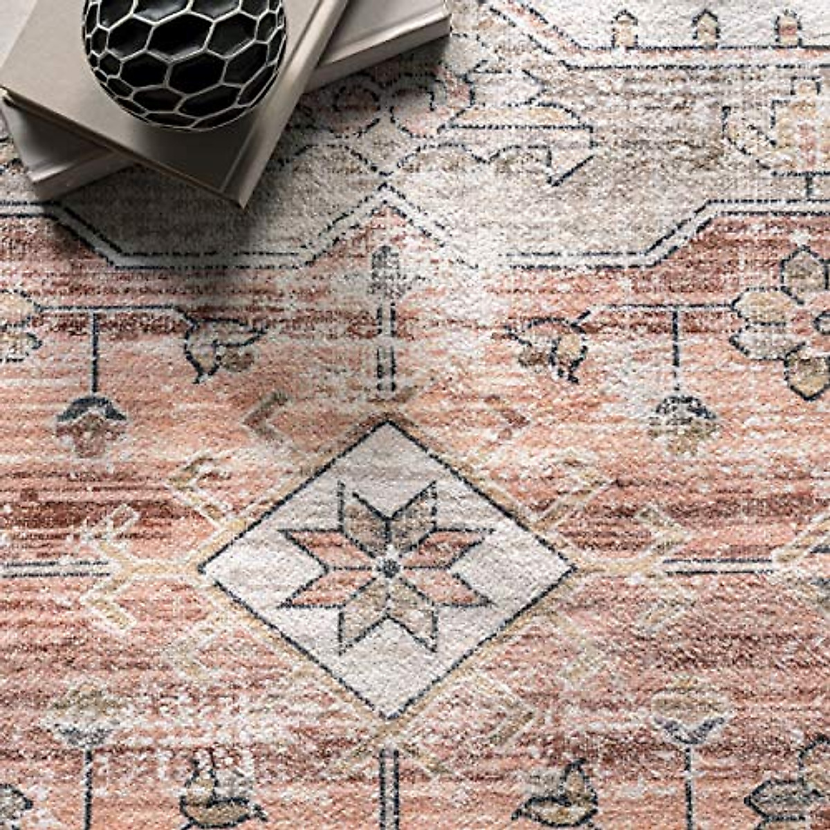 nuLOOM Banks Vintage Machine Washable Area Rug, 5' x 8', Beige