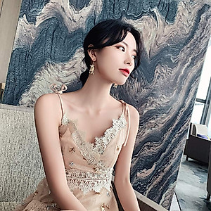 Holibanna 1 Pair Bead Tassel Earrings Gold Drop Earrings Pavilion Shaped Design Earrings Decorative Chinese Style Ear Jewelry Party Dangle Earrings for Women Ladies