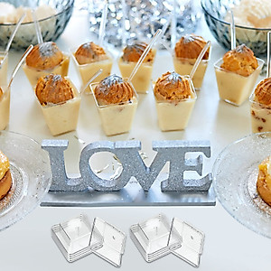 Mimorou 200 Pack 5 oz Dessert Cups with Lids and Spoons Square Clear Plastic Appetizer Cups Parfait Cups Dessert Shot Glasses for Party Wedding Birthday Desserts Appetizers Puddings Mousse