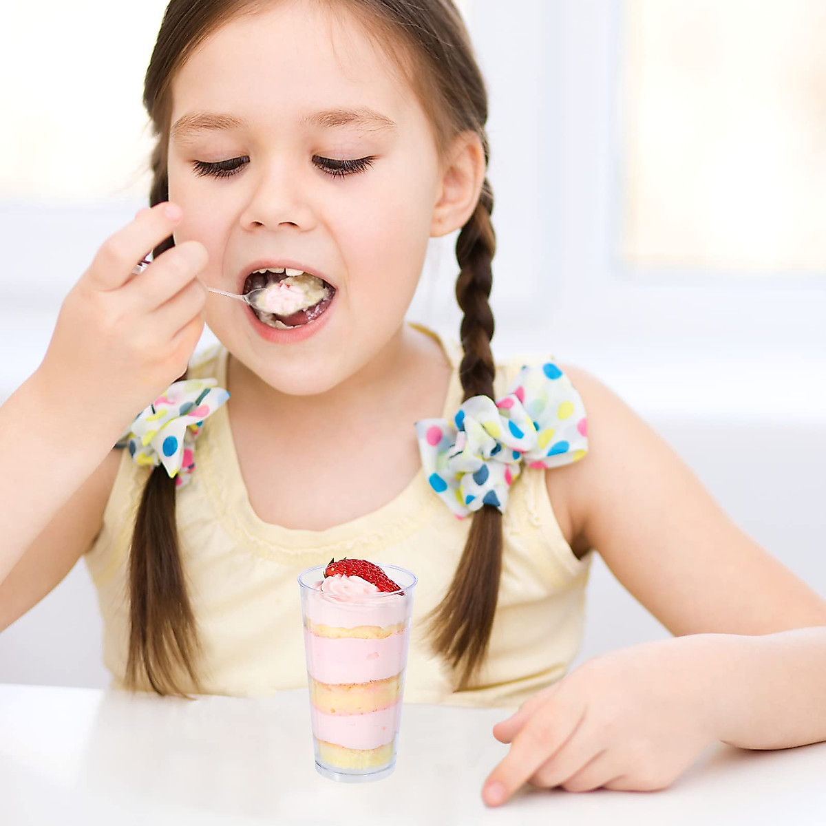 HawHawToys 100 Pack 3 OZ Dessert Cups with Lids and Spoons, Clear Plastic Mini Dessert Shooter Parfait Cups for Party Desserts,Appetizers Serving (100)