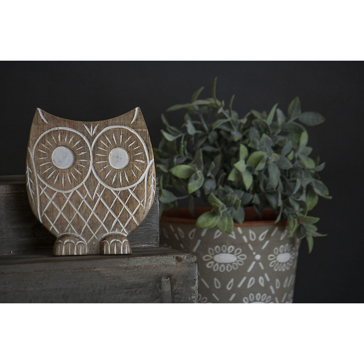 Foreside Home & Garden White Handcarved Wood Owl Figurine FDAD09858, Natural