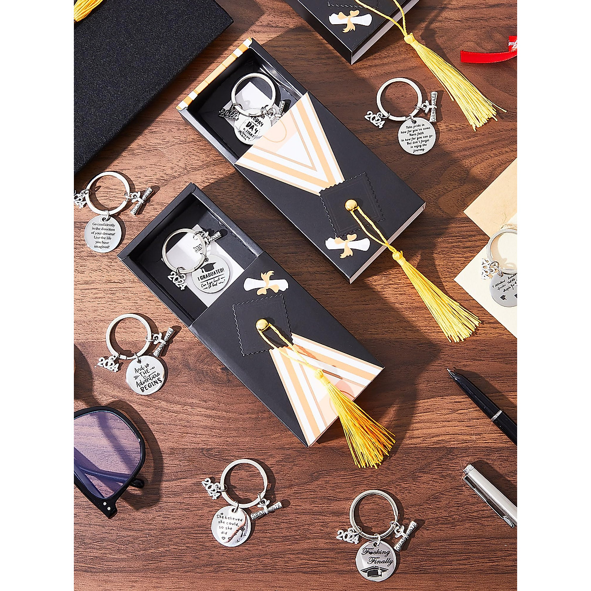 Taiyin 16 Pcs Class of 2024 Graduation Keychains Graduation Gifts Inspirational Graduation Keychains Stainless Steel Key Ring Appreciation Gift Ideas with Gift Box for Students