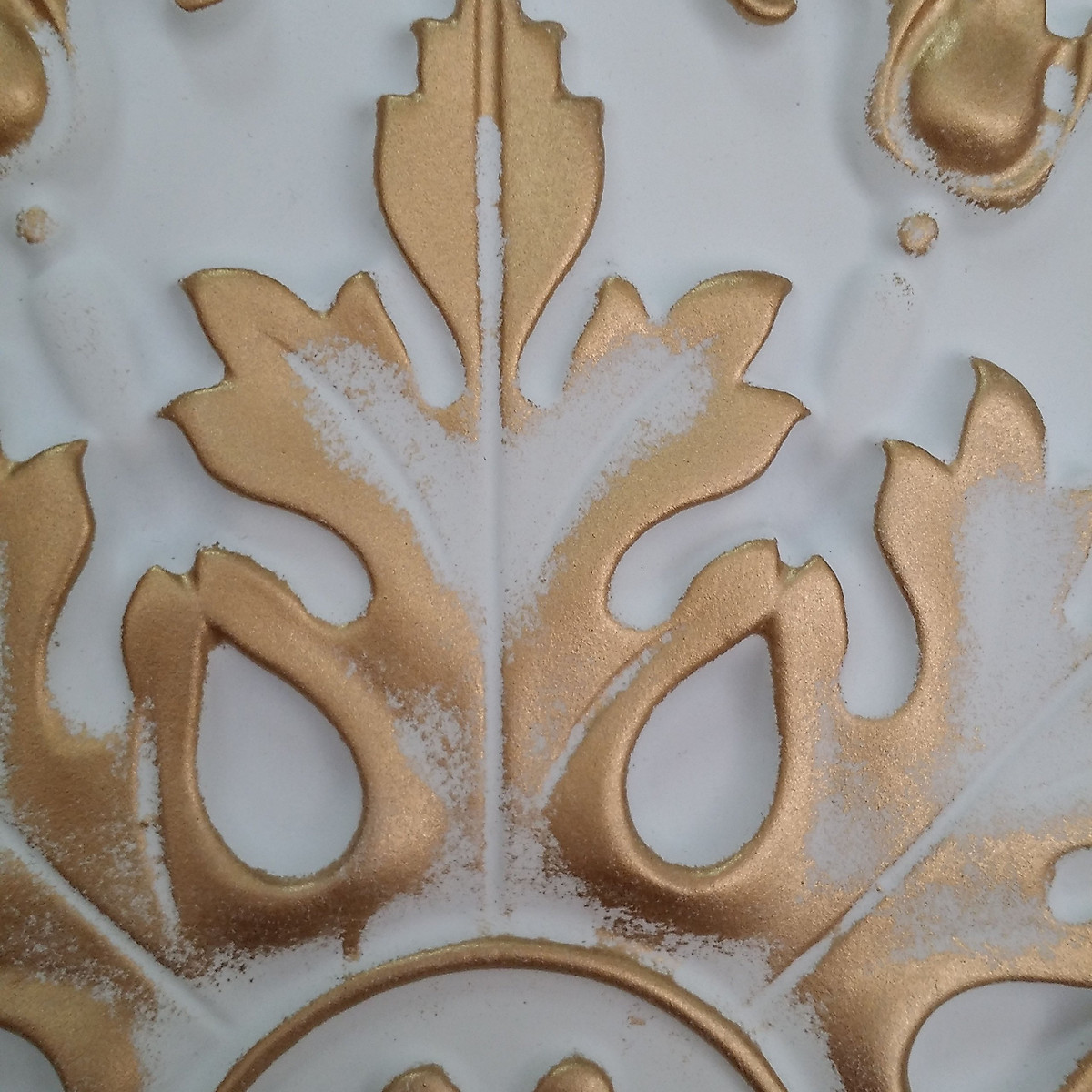 PLASTDECOR Drop in Ceiling Tiles Faux Tin Painted White Gold Coffee Decor Wall Panels PL18 10pcs/lot