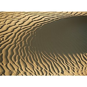 Posterazzi Ripples In Sand Dune Close Up Poster Print, (36 x 26)