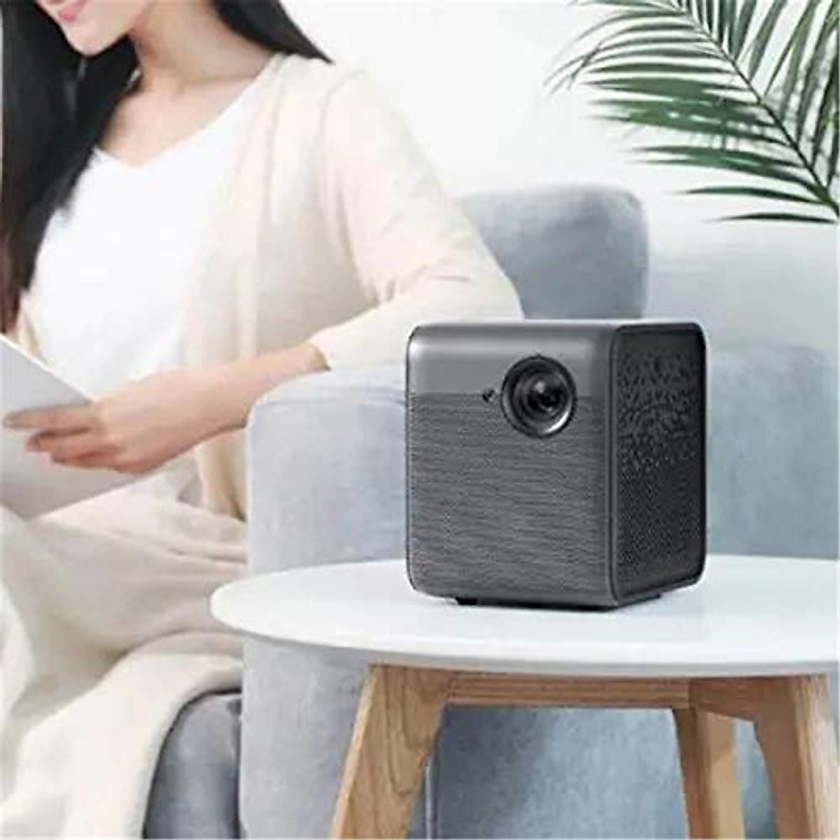 Portable Projector DLP 3D Projector 550Ansi Lumens 1080P Support 4K Android 2 + 16GB Four-Way Trapezoidal Correction SMA(projectors)
