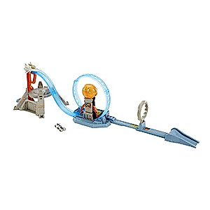 Hot Wheels Disney Pixar Buzz Lightyear Hyper Loop Challenge Playset, Includes Buzz Lightyear Character Car, Gift For Kids 3 Years & Up