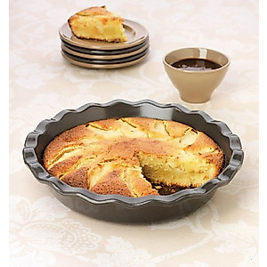 Emile Henry 9" Pie Dish | Charcoal