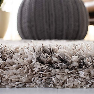 SAFAVIEH Iceland Shag Collection Area Rug - 9' x 12', Cream & Grey, Modern Design, Non-Shedding & Easy Care, 2.5-inch Thick Ideal for High Traffic Areas in Living Room, Bedroom (ISG514A)