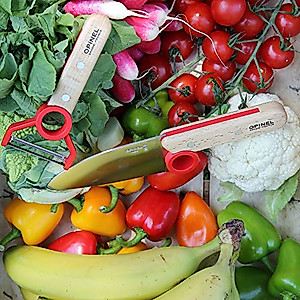 Opinel Le Petit Chef Complete 3 Piece Kitchen Set, Chef Knife with Rounded Tip, Fingers Guard, Peeler, For Children and Teaching Food Prep and Kitchen Safety, Made in France