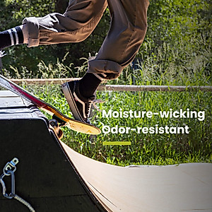 Smartwool Men’s Everyday Snowflake Pattern Crew Sock – Moisture-wicking, Odor-resistant Merino Wool Socks for Work & Casual Activities – Made in USA – L, Black