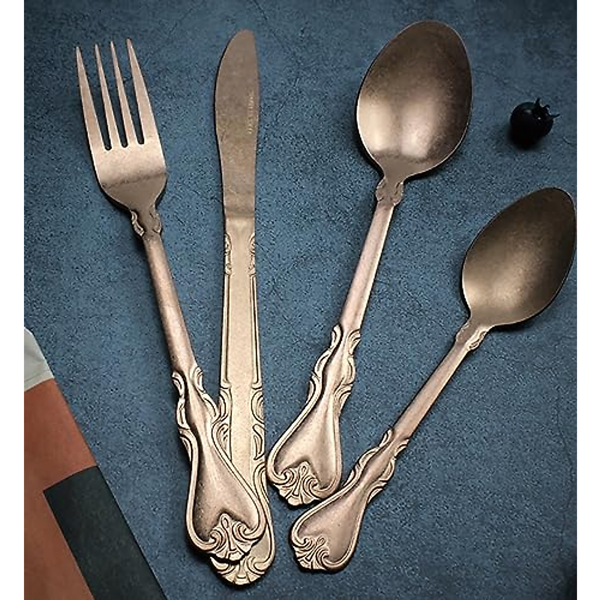 Silverware Set for 8 Flatware Cutlery Unique Retro Luxury Stainless Steel Tableware Utensil Set Knives Forks Spoons,Dinnerware Sets for Party Kitchen 40-piece