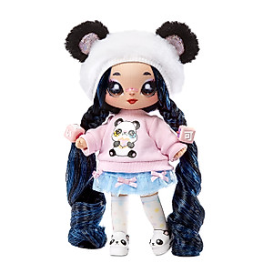 Na! Na! Na! Surprise Family Soft Doll Set with 2 Fashion Dolls and 1 Pet – Panda , Features 12 Accessories, Long Hair Dolls in Removable Fashions and Accessories with Adorable Plush Pet Panda