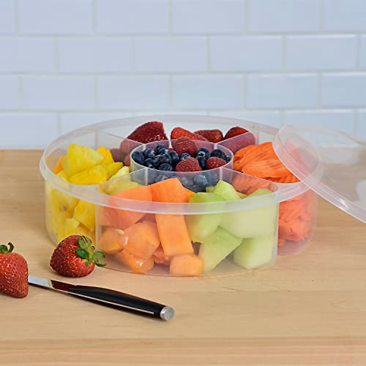 Youngever Plastic Food Platter, 5 Compartment Candy and Nut Serving Container, Appetizer Serving Tray With Lid