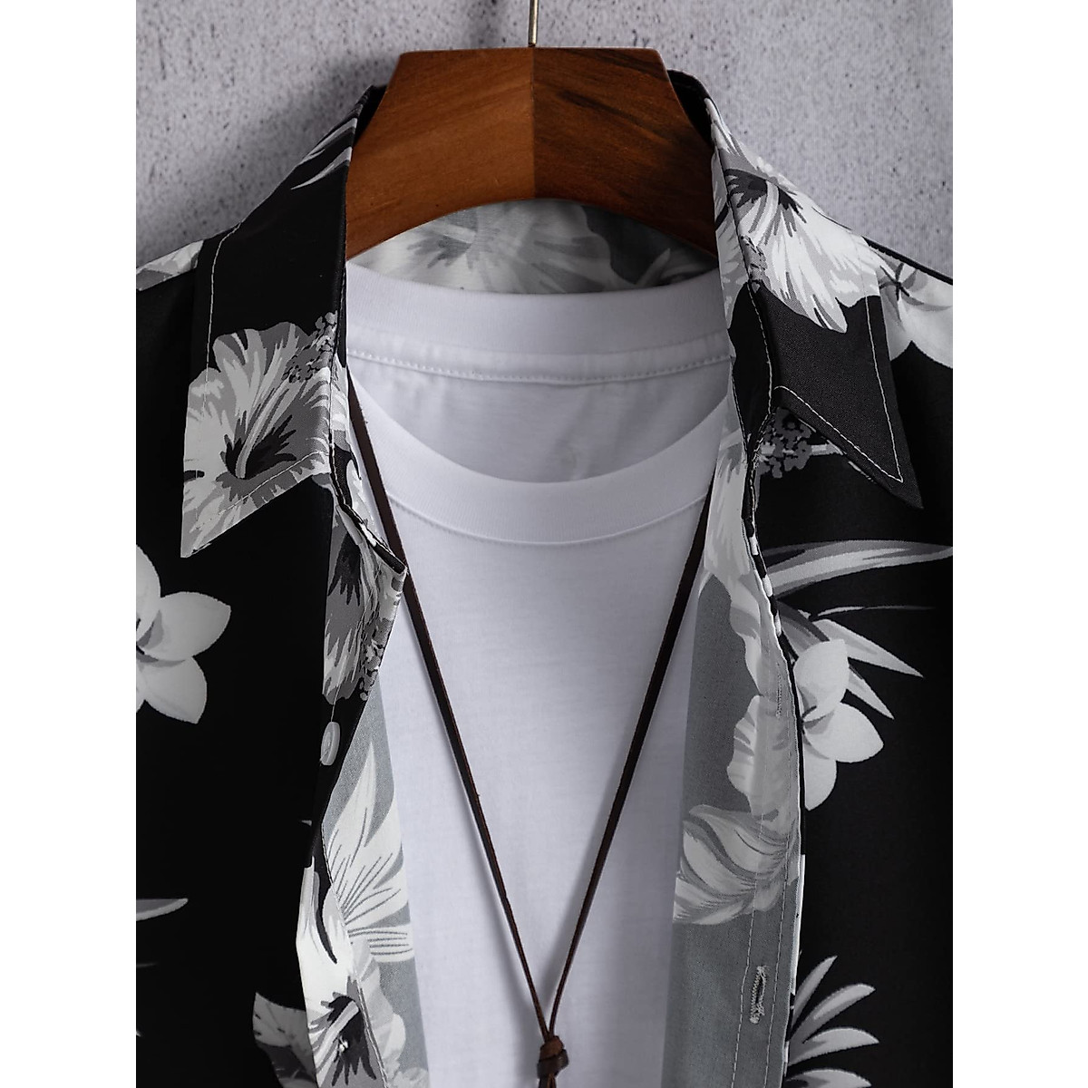 WDIRARA Men's Button Up Short Sleeve Cat Print Beachwear Striped Pocket Hawaiian Shirt Collar Top Shirts Floral Black White XXL