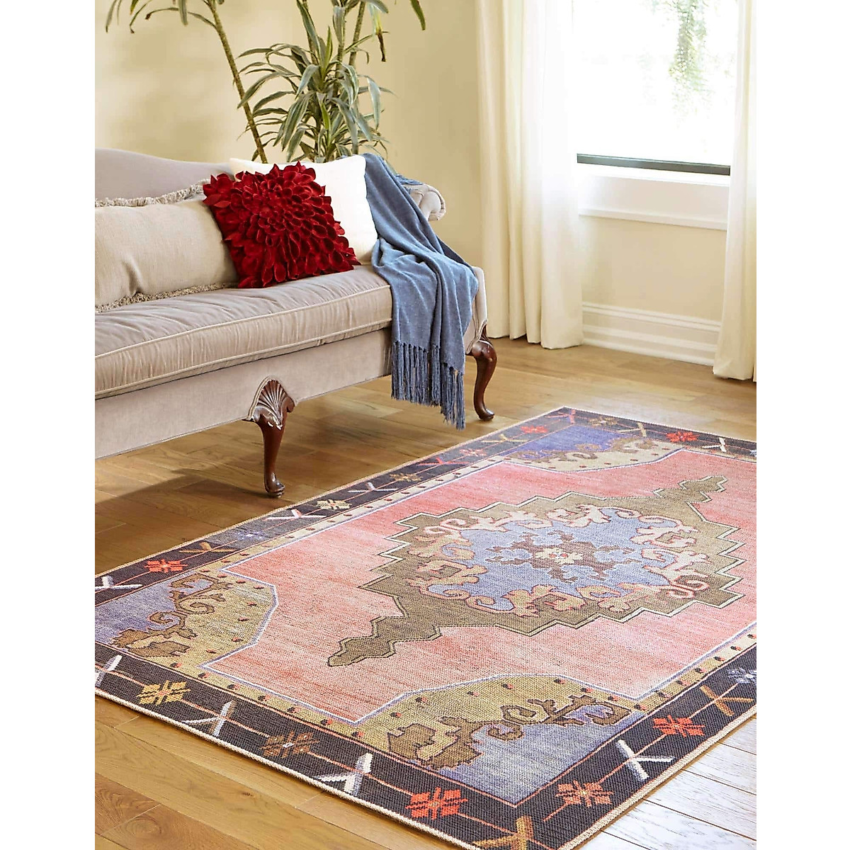 Unique Loom Timeless Collection Area Rug - Thomas (2' x 3' 1" Rectangle, Pink/ Black)