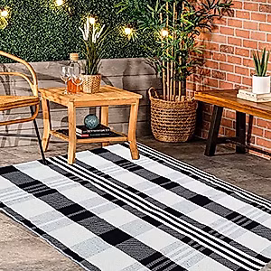 CAINANEL Buffalo Plaid Outdoor Rug Black and White Check Rug 35.4'' x 59'' Cotton Hand-Woven Checkered Front Welcome Door Mat Indoor/Outdoor Area Rug for Front Porch,Kitchen,Entry Way,Living Room