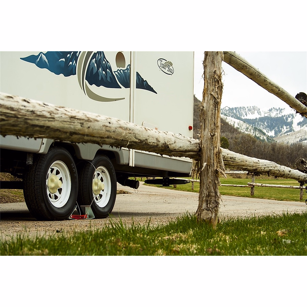 Fastway ONESTEP Wheel Chock for Tandem Axle Trailers and RVs--16 Inches to 24 Inches Long--Qty 1