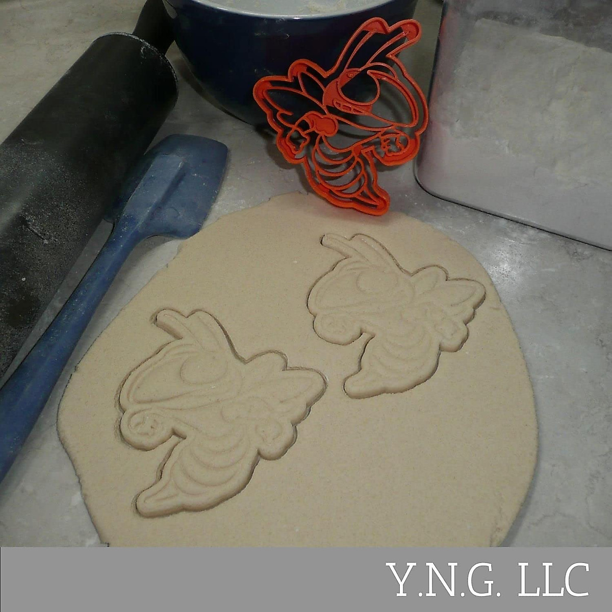 YELLOWJACKET WASP STINGING BEE DETAILED COOKIE CUTTER MADE IN USA PR4607