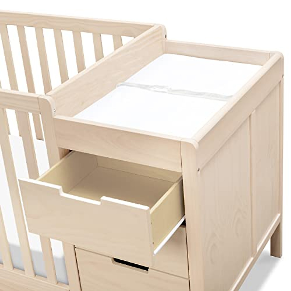 Carter's by DaVinci Colby 4-in-1 Convertible Crib & Changer Combo