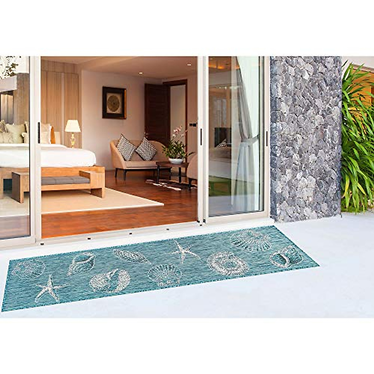 Liora Manne Shells Aqua Indoor Outdoor Area Rug, 1'11" x 7'6"