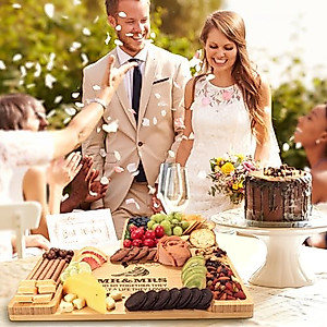 Henghere Mr & Mrs Gifts - Wedding Presents for Newlyweds, Bridal Shower & Engagement Gifts - Cheese Board