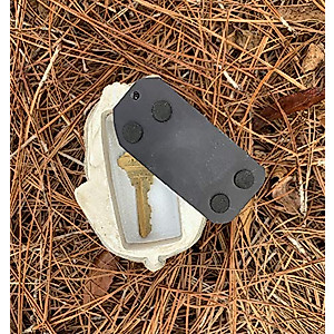 Top Brass Rabbit Key Hider Figurine - Cute Bunny Garden Statue with Secret Compartment - Indoor / Outdoor