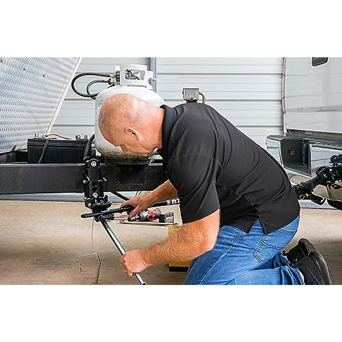 Camco Eaz-Lift TR3 600lb Weight Distribution Hitch Kit | Features 800lb Max Tongue Weight Rating, Pre-Installed 2-5/16-inch Hitch Ball, and Adjustable Sway Control | (48901)