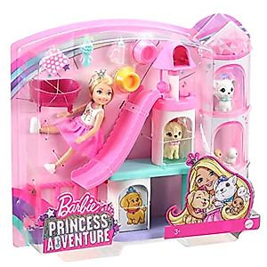 Barbie Princess Adventure Chelsea Pet Castle Playset, with Blonde Chelsea Doll (6-inch), 4 Pets and Accessories, Gift for 3 to 7 Year Olds