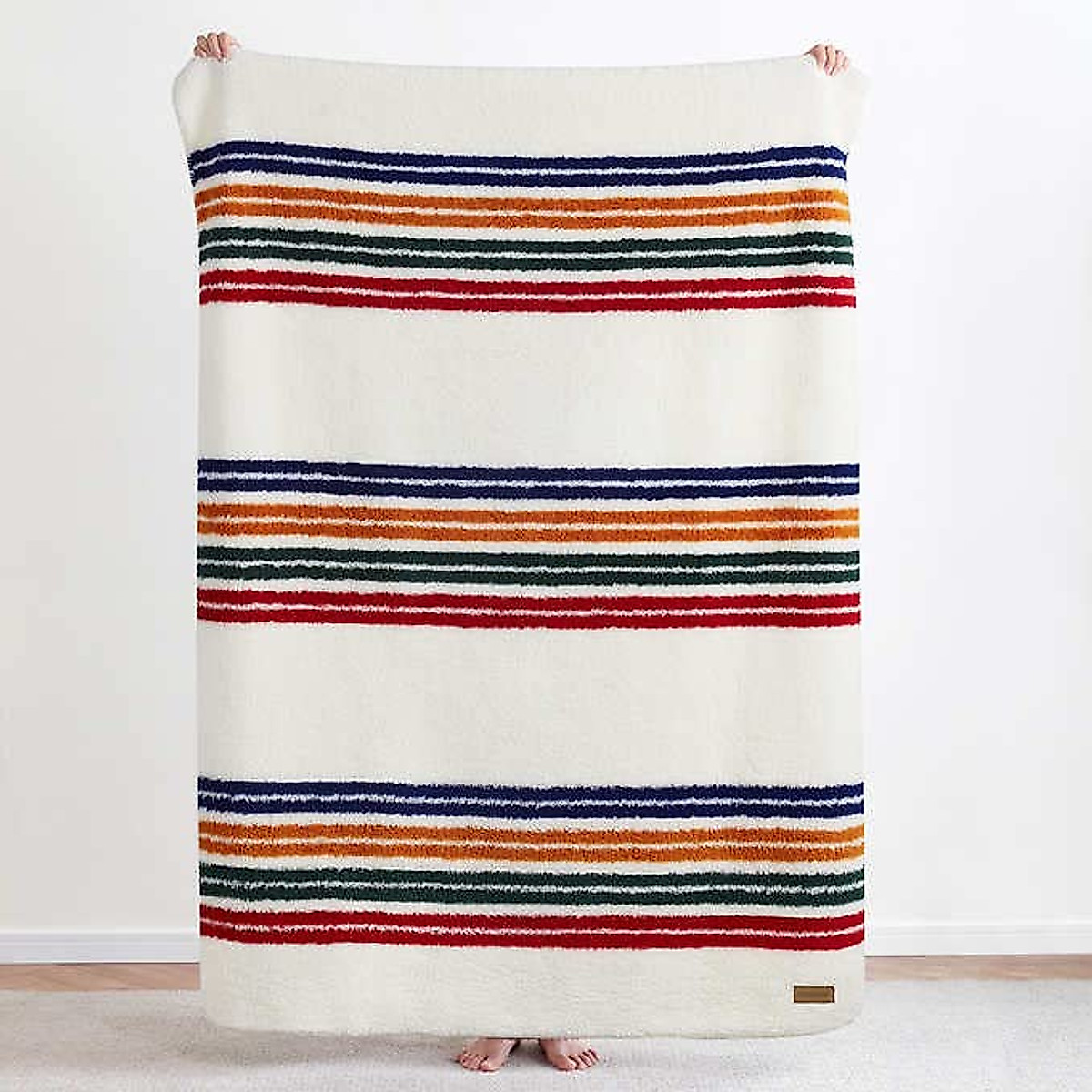 Pendleton Sherpa Fleece Throw (Pine Island Ivory)