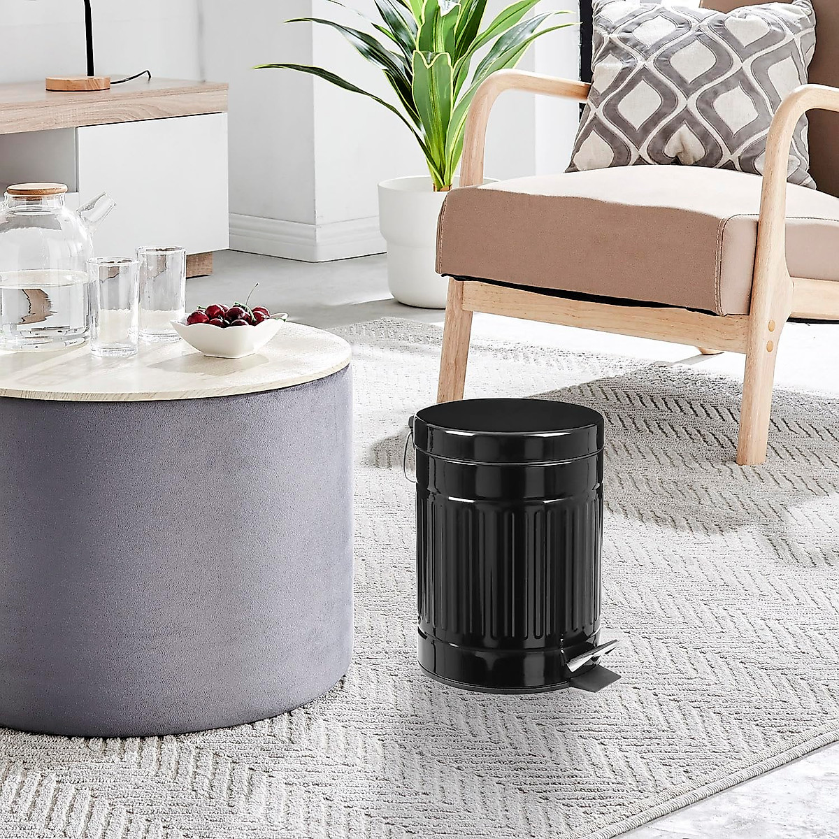 OCTMUSTARD Round Step Pet Trash with Lid,Mini Metal Pedal Bin,Small Garbage Can Wastebasket for Home,Car or Office