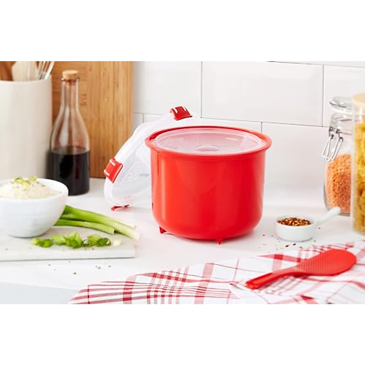 Sistema Microwave Collection Rice Cooker, 87.2 oz./2.6 L, Red