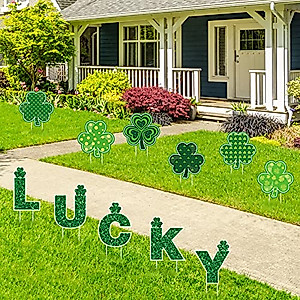 Whaline 11Pcs St. Patrick's Day Yard Signs with 22Pcs Stakes Glitter LUCKY Green Clover Lawn Sign for Indoor Outdoor Home Lawn Decorations Holiday Anniversary Ornaments Party Supplies