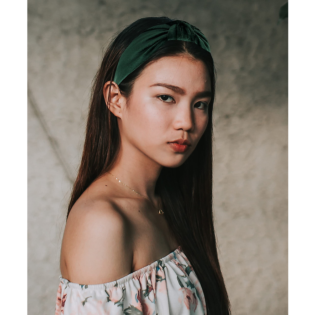 Velvet Green Headbands Women for Christmas, Headbands Girls Headbands Trendy, Womens Headbands are Knotted Headbands for Women's Hair, Cute Headbands for Women, Top Knot Fashion Designer Headband