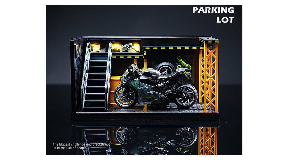 Gilumza Display Case: DIY Model with LED Lights