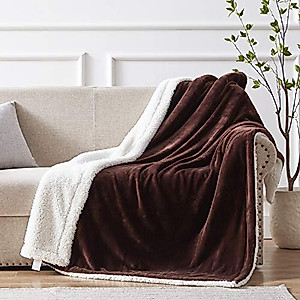 SEMECH Sherpa Throw Blanket Throw Size, Sherpa Fleece Throw Blanket Lightweight, Reversible Sherpa Blanket Machine Washable, 50" x 60", Brown