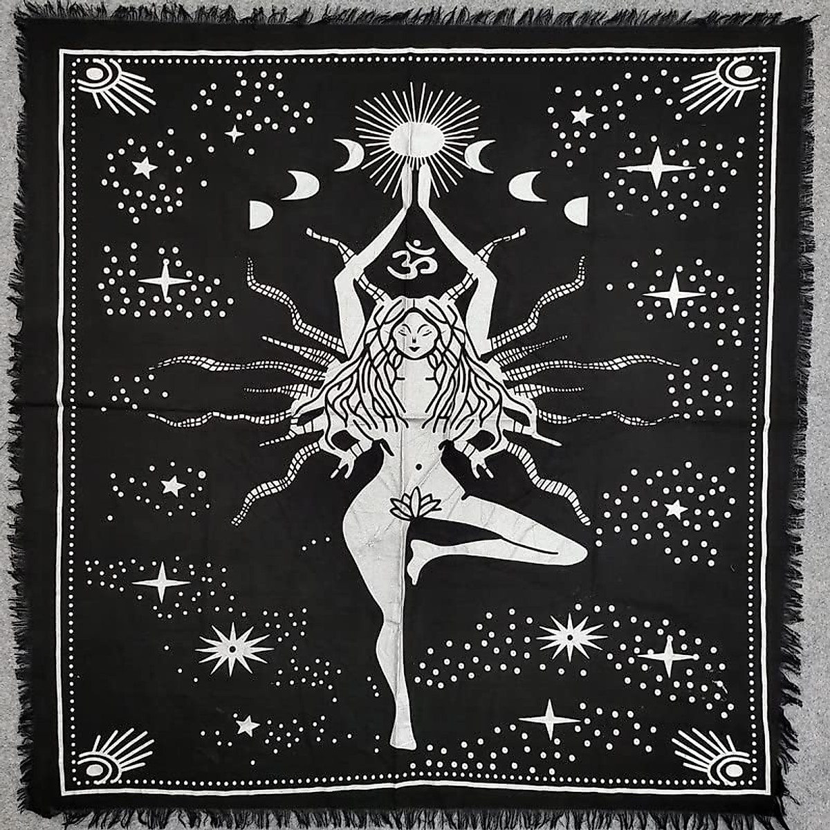 THE ART BOX Altar Cloth Tarot Cards Table Napkins Witchcraft Supplies Black Gold Tablecloth Square Alter Pagan Spiritual Celestial Deck Cloth with Fringes, Natraj-Silver, 36X36 Inch
