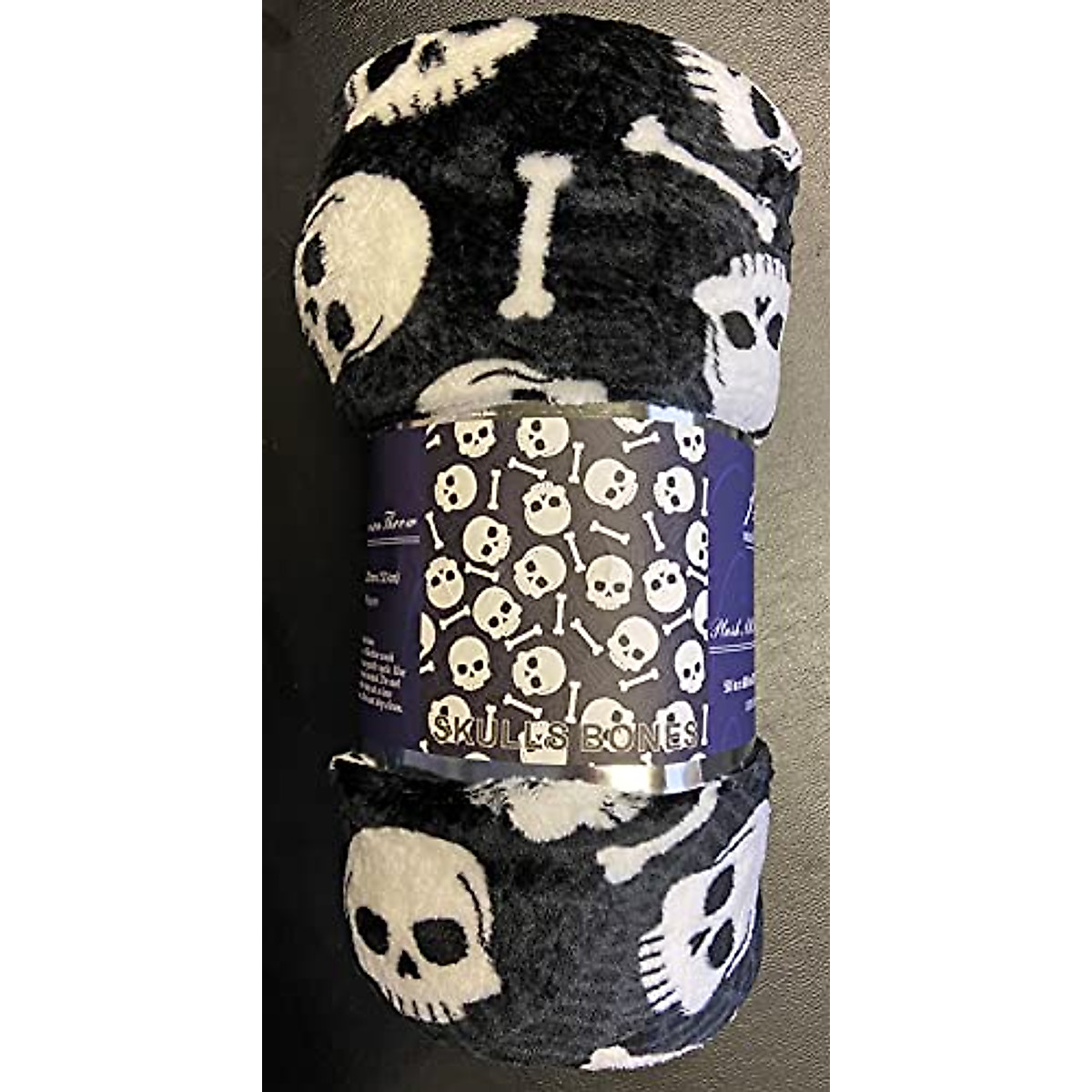 Décor&More Happy Halloween Microplush Throw Blanket (50In x 60In) - Creepy Skull