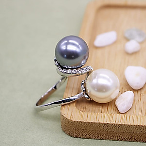 HSQYJ White Pearl Crystal Ring Elegant Rhinestone Cocktail Statement Rings Uniquely Stylish Fashion Creative Engagement Jewelry for Women Gold Plated