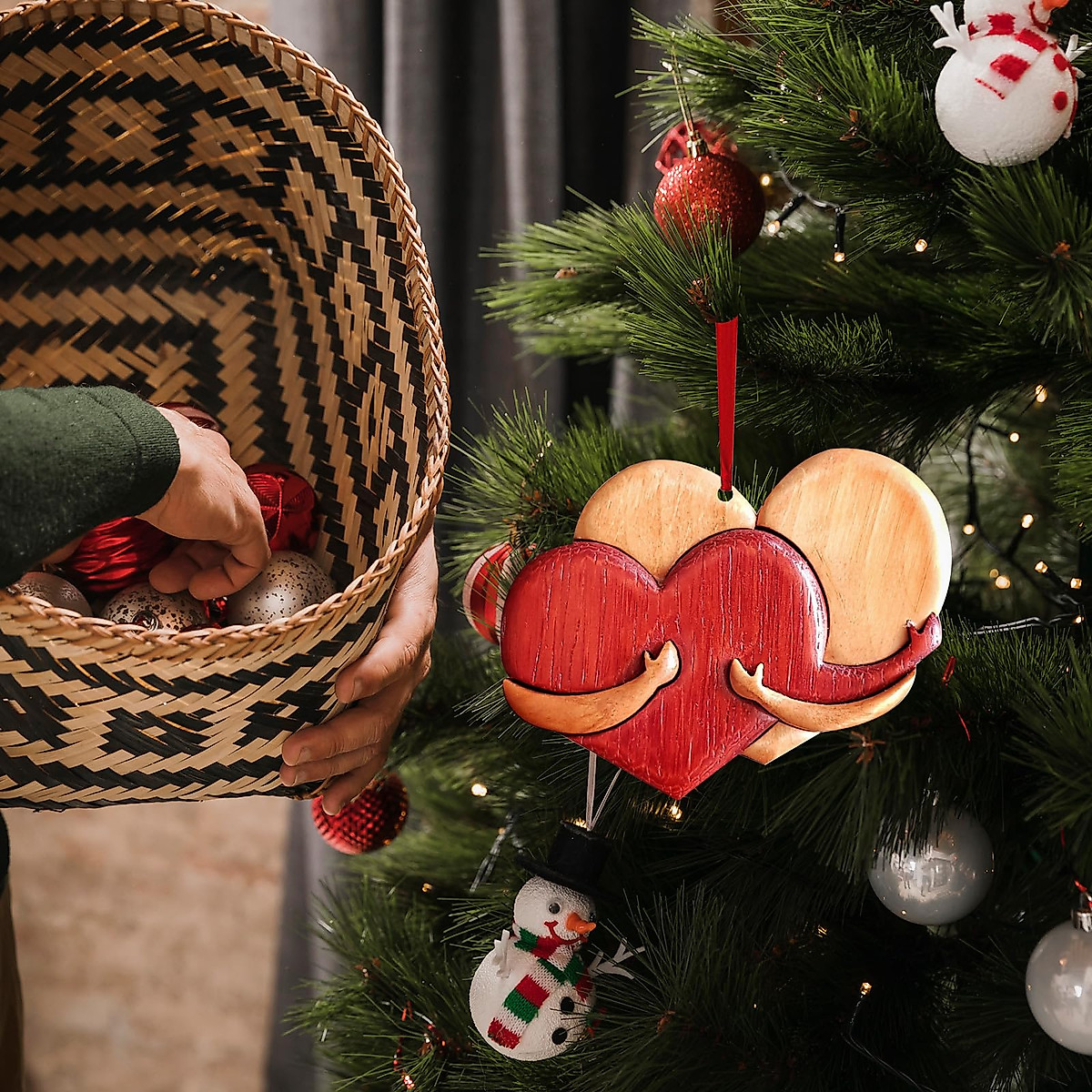 A Hug from My Heart for You Handmade Wood Carvings, A Hug from My Heart to Yours Wooden a Hug from My Heart, Wooden Heart Hugs Loving Hearts Creative Wooden Pendant for Him and Her (ornaments_C)