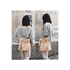 Ulisty Women Winter Faux Fur Shoulder Bag Plush Handbag Fluffy Bucket Bag Tassel Crossbody Bag khaki