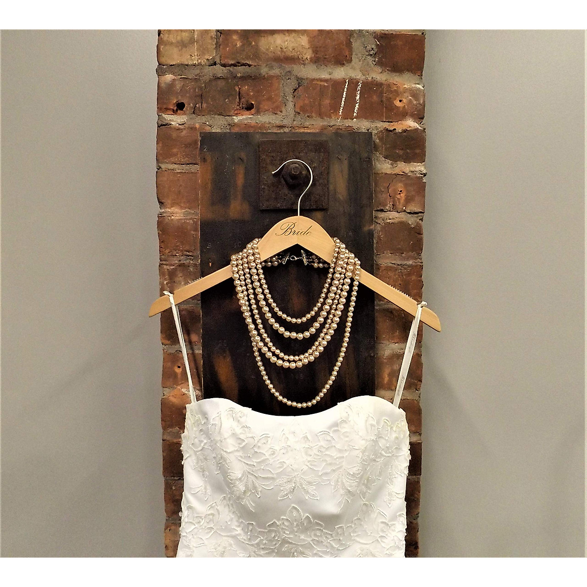 NAHANCO B20017ENG Bridal Hanger, Natural Wood Hanger Engraved with (Bride), 17” (1 Piece), Natural w/Engraved Print