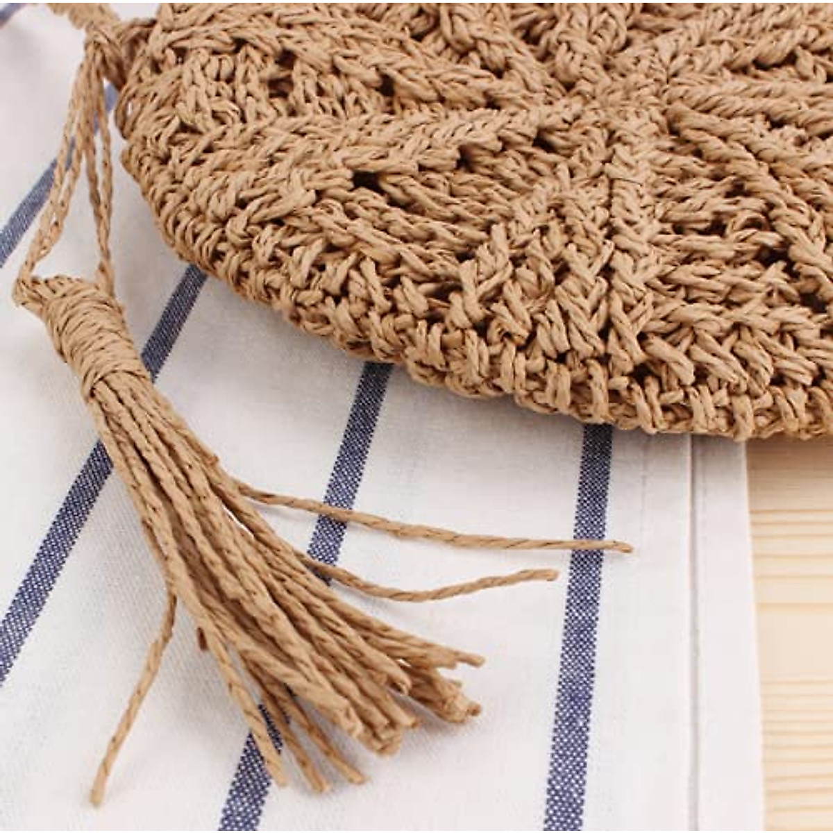 YADIRF Summer Women Straw Crossbody Bag Bohemian Handbag Tassels Crochet Beach Handbag For Daily Use Beach Travel (Light Brown)