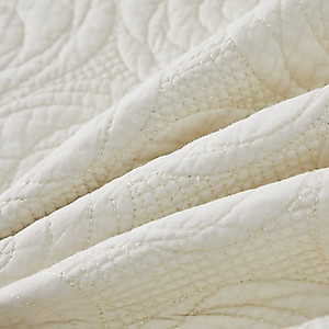 Brandream Cream White Quilt Set King Size Cotton Romantic Cream White Rose Matelasse Bedding Lightweight Quilted Comforter Set 3-Piece