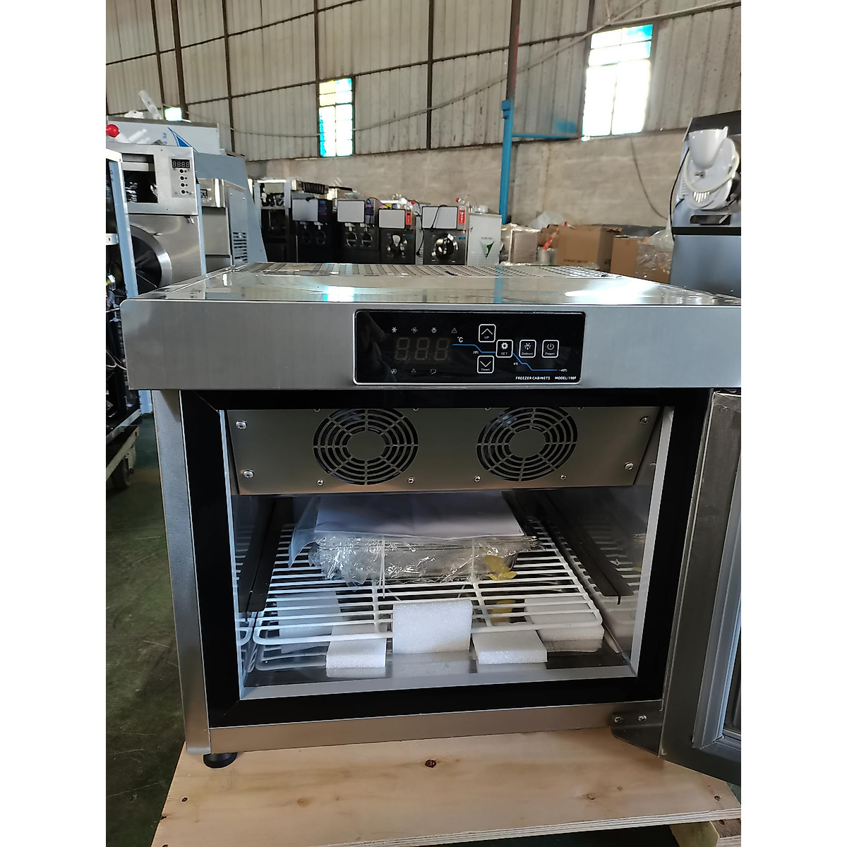 Kolice Commercial Blast Chiller & Freezer, Chest Freezer, Restaurant/Laboratory Blast Freezer, Freezer Cabinets for ice cream, seafood, desserts, meat, dumpling etc. Lowest Temp. -31°F(-35°C), 32L