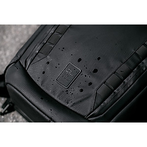 NOMATIC Peter McKinnon Camera Pack 25L, Ladder & Divider - DSLR Camera Backpack for Men And Women, Extra Large Photography Bag, Travel Camera Backpack, Weekend Bag