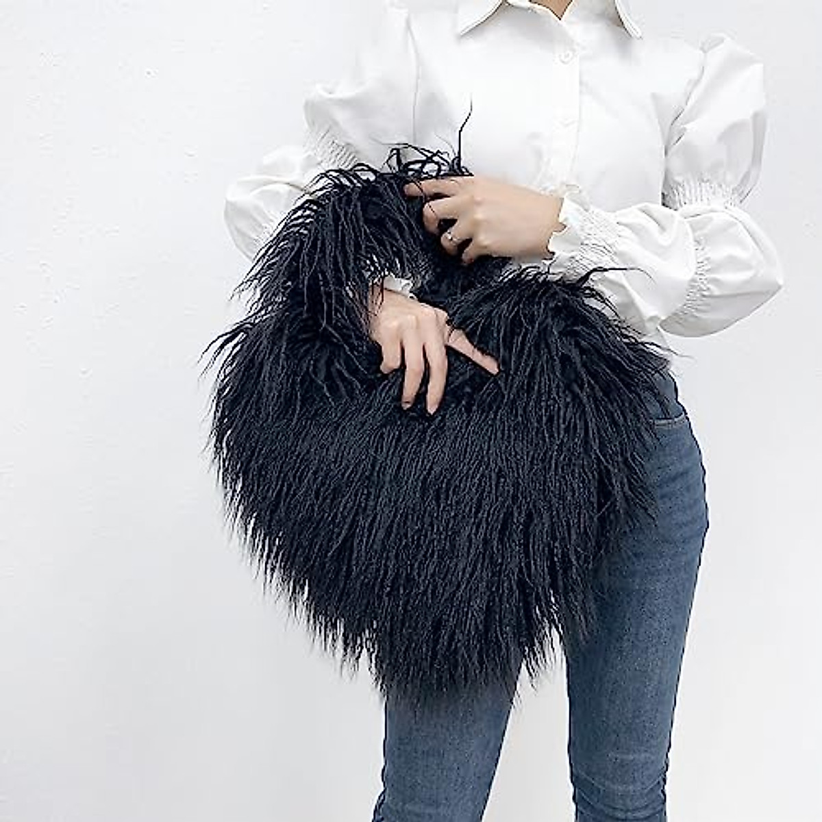 Women's Faux Fur Shoulder Bag Fleece Retro Shoulder Bag Fluffy Crossbody Bag Bag Love Shape Solid Color Purse