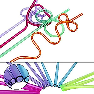 Crazy Straws,Reusable Straws,64pcs Reusable Straws with Valentine's Day Cards, Loop Novelty crazy straws and Valentines Cards for Classroom Exchange Prizes, Valentine Party Favors,Various Parties