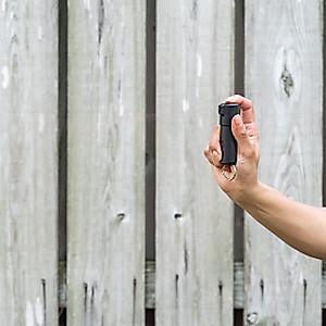 POLICE MAGNUM Pepper Spray Spin Top- SMALL & COMPACT Keychain for Security Protection- 1/2oz Black