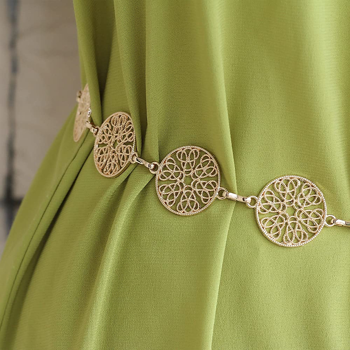 NONGFUGE Fashion Metal Gold Hollow Round Decor Chain Belts For Womens Girls Ladies Circle Retro Belly Body Link Belts for Dresses Jeans