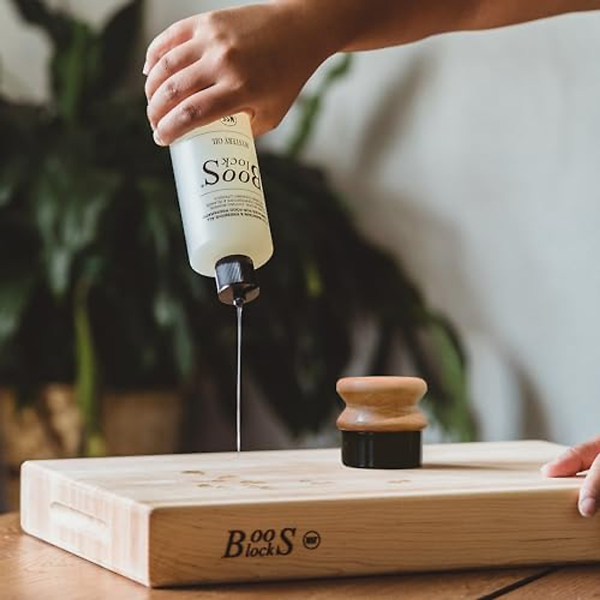 John Boos 16 fl oz Oil & Applicator Wooden Cutting Board Care Set (Open Box)